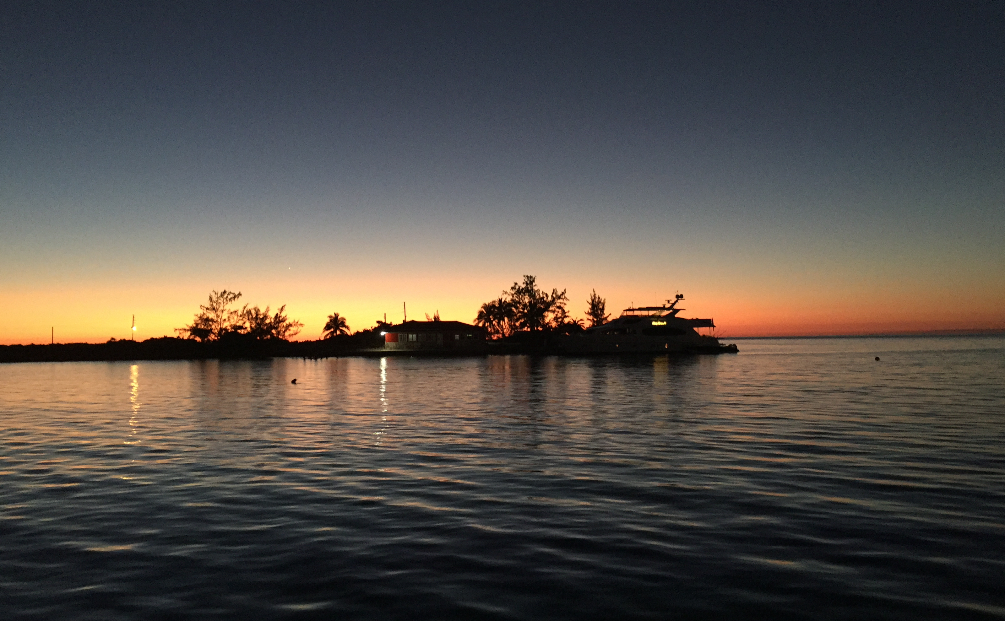 Even Keel Traveller - sunset farmers Cay yacht club - Even Keel Traveller